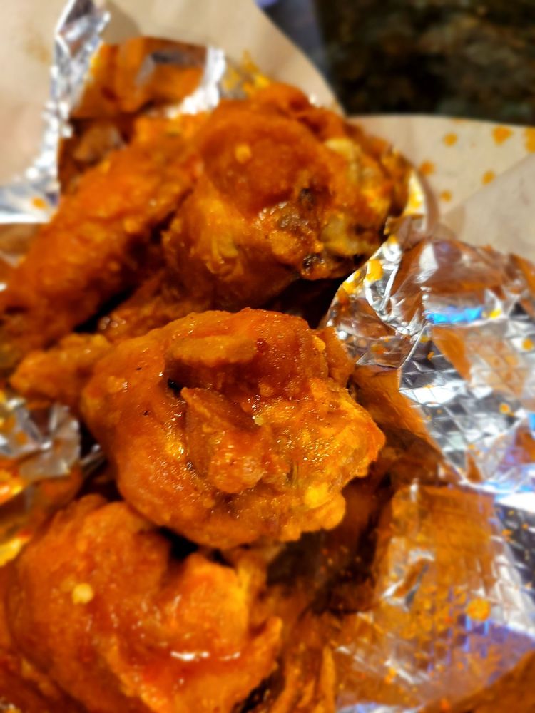 WINGS Y MAS - 12 Photos & 11 Reviews - 1145 W Prince Rd, Tucson ...