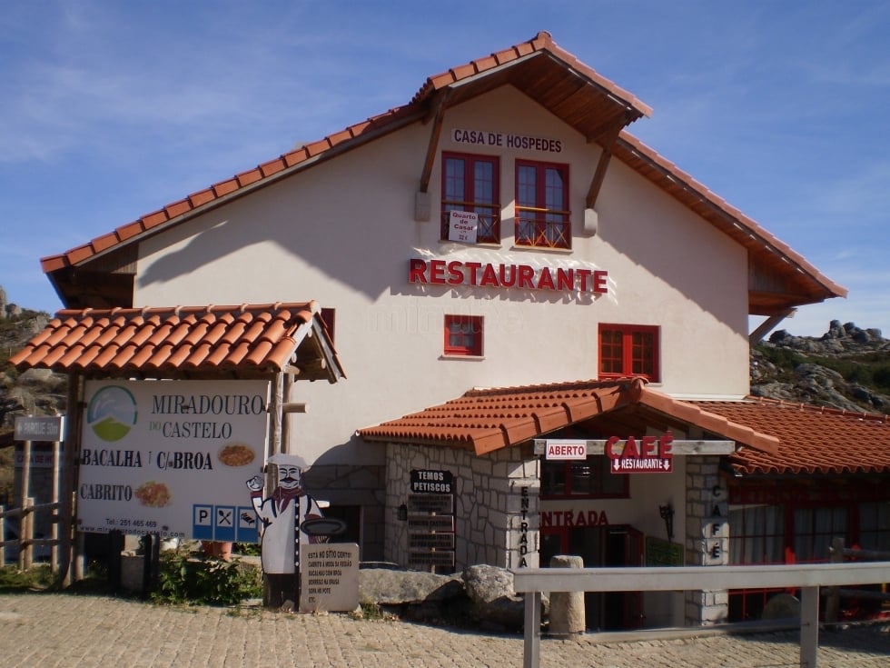 MIRADOURO DO CASTELO - Updated June 2025 - Castro Laboreiro, Castro ...