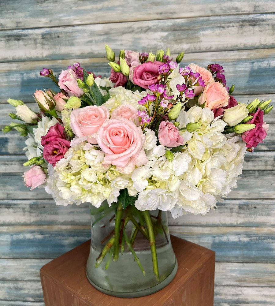 PARADISE BEACH FLOWERS & GIFTS - Updated July 2025 - 41 Photos & 25 ...