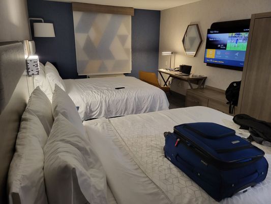 HOLIDAY INN EXPRESS & SUITES FRESNO NORTHWEST-HERNDON - Updated January ...