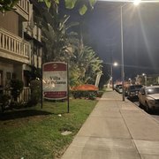 VILLA LA PALOMA APARTMENTS - 167 Photos & 20 Reviews - 7722 Reseda Blvd ...