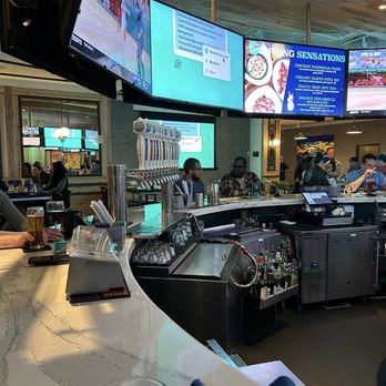 BLUE MOON TAPHOUSE - Updated December 2024 - 642 Photos & 601 Reviews ...