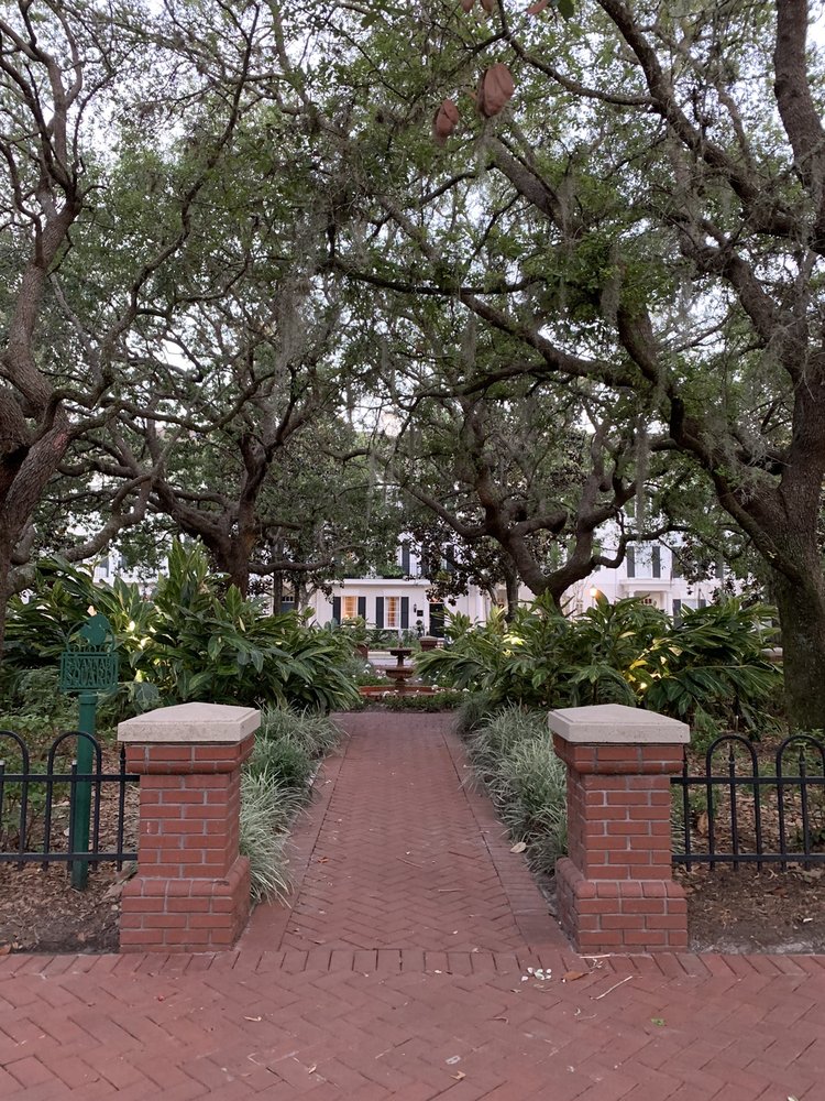 SAVANNA SQUARE - Updated December 2025 - Longmeadow Ave, Celebration ...