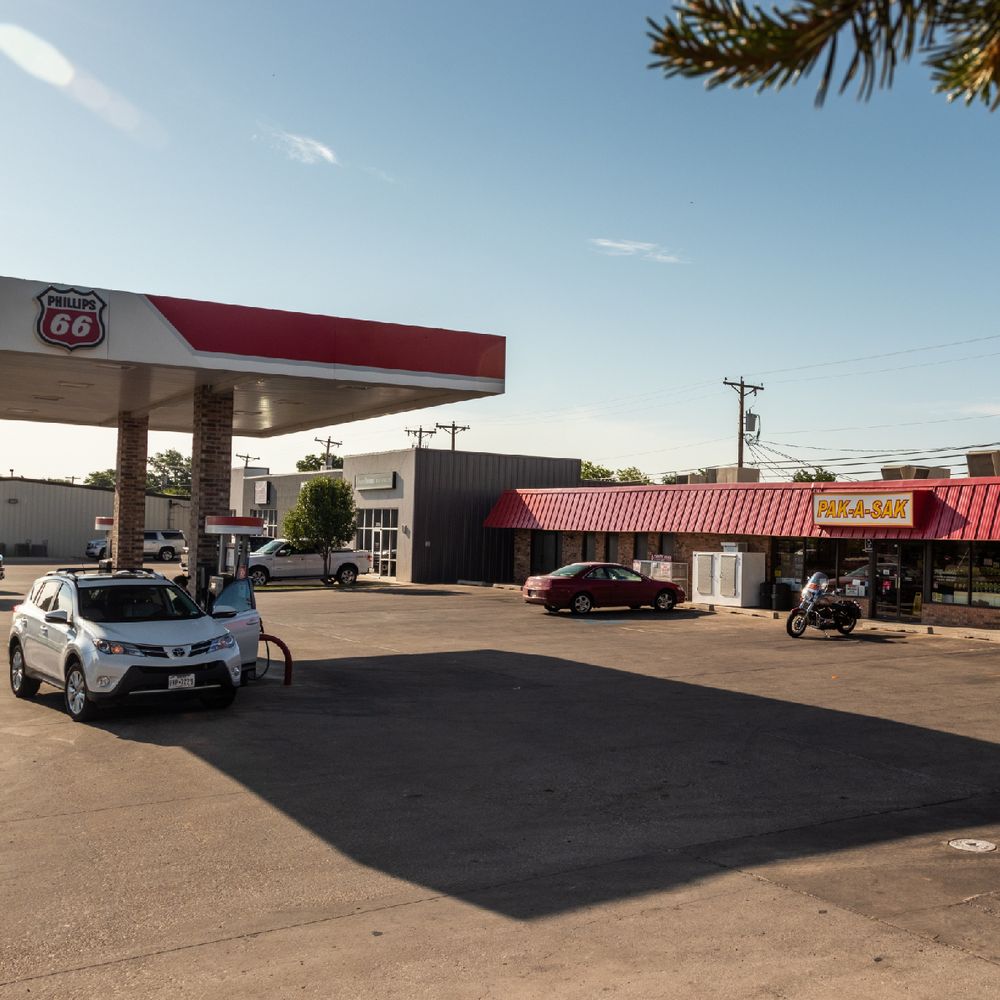 PAK-A-SAK - Updated October 2024 - 14 Photos - 2800 4th Ave, Canyon ...