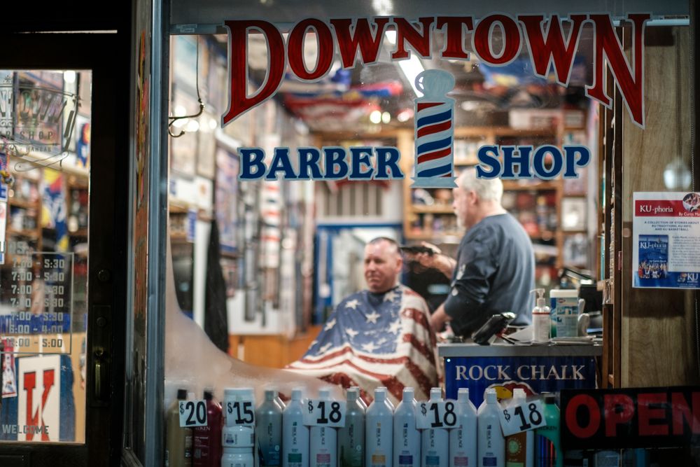 DOWNTOWN BARBER SHOP - Updated January 2026 - 22 Photos & 28 Reviews ...