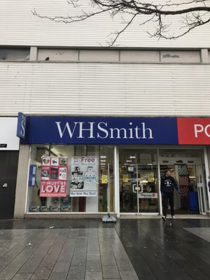WH SMITH RETAIL - Updated May 2025 - 22 Chapel Street, Southport ...