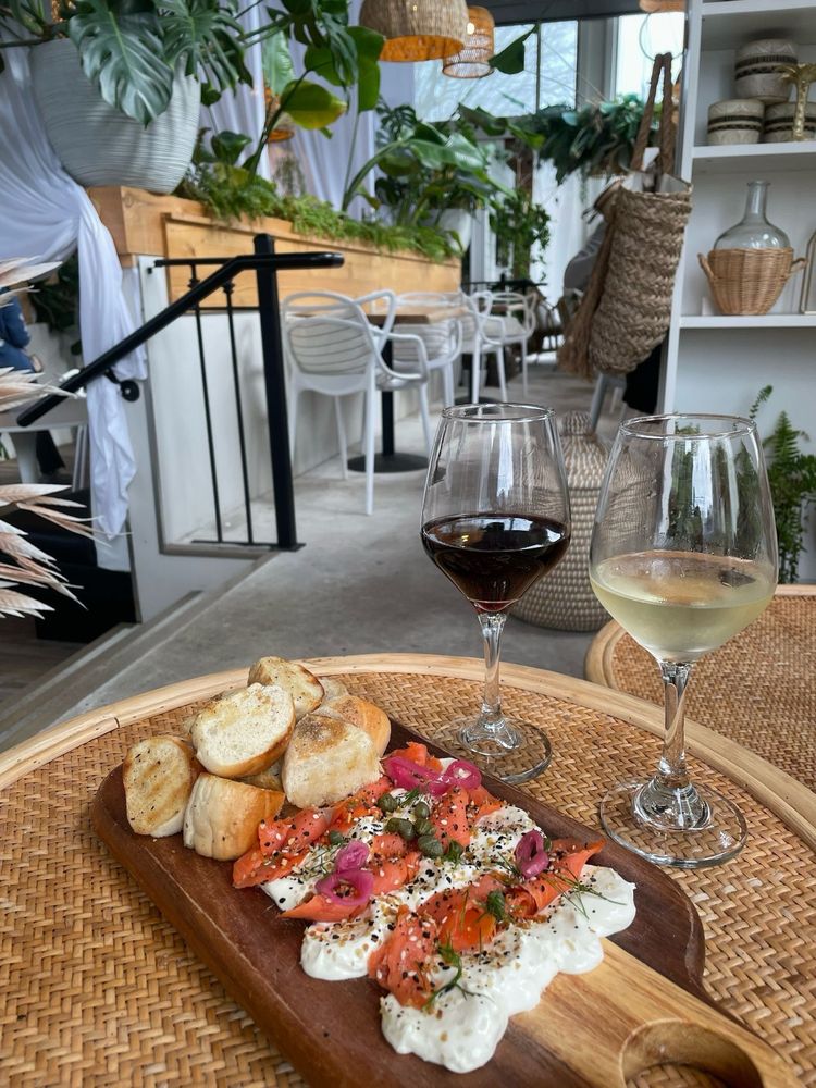 REVIVE BOUTIQUE BISTRO - Updated October 2025 - 14 Photos - 33757 South ...