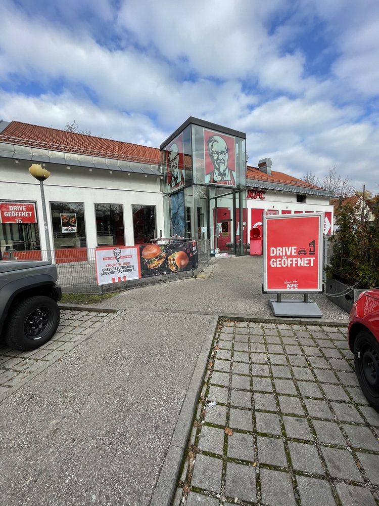 KFC - Updated May 2024 - 31 Reviews - Pippinger Str. 99, München ...