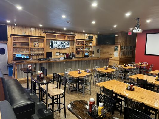 LUCKY’S PUB - Updated December 2025 - 103 E Front St, Hayward ...