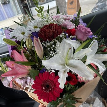 LEE’S DISCOUNT FLORIST - Updated November 2024 - 385 Photos & 330 ...