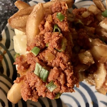 POUTINE PEDDLERS - Updated February 2025 - 53 Photos & 31 Reviews - 239 ...