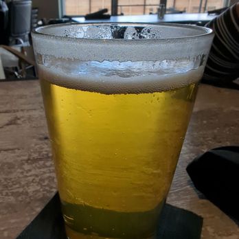 RED ROCK CAFE AND SPORTS BAR - Updated July 2024 - 85 Photos & 65 ...