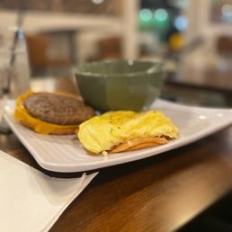 BRUNCH ROOM BISTRO - Updated December 2025 - 440 Photos & 190 Reviews ...