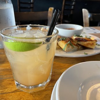 BLUE LINE PIZZA - Updated April 2025 - 1033 Photos & 1160 Reviews ...