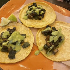 MODESTO TACOS TEQUILA WHISKEY - 173 Photos & 105 Reviews - 3930 Burbank ...
