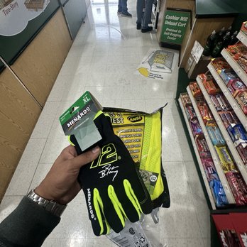 MENARDS - Updated December 2025 - 11 Photos & 22 Reviews - 1357 Capitol ...