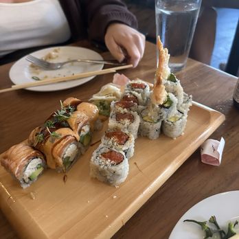 PERRY’S RESTAURANT - Updated September 2024 - 809 Photos & 882 Reviews ...