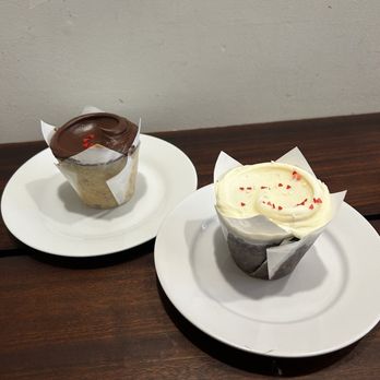 BAKED & WIRED - Updated December 2024 - 4647 Photos & 5252 Reviews ...