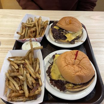 SEXTON’S BURGER BAR - Updated July 2024 - 78 Photos & 35 Reviews - 921 ...