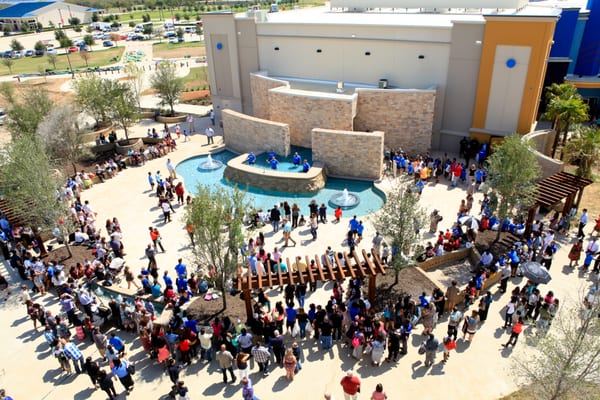 CROSSROADS CHRISTIAN CHURCH - Updated December 2025 - 29 Photos & 16 ...