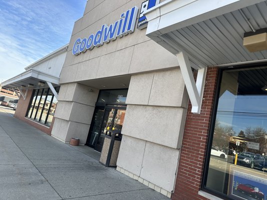 GOODWILL - DEARBORN - Updated December 2025 - 64 Photos & 29 Reviews ...