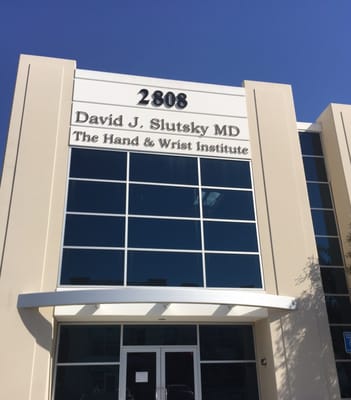DAVID J SLUTSKY, MD - Updated January 2026 - 13 Photos & 31 Reviews ...