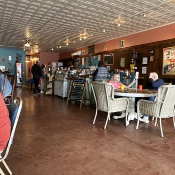 DAYMAKER CAFE - Updated October 2025 - 18 Photos & 37 Reviews - 59 E ...