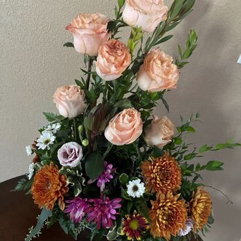 ARIS FLOWER SHOP - Updated August 2025 - 255 Photos & 24 Reviews - 1812 ...