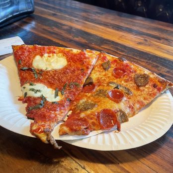 FRONT STREET PIZZA - Updated October 2025 - 46 Photos & 42 Reviews ...