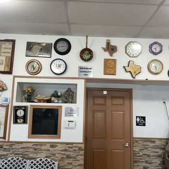 NEW CLOCK RESTAURANT - Updated September 2025 - 219 Photos & 219 ...