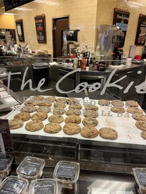 METROPOLITAN MARKET - Updated January 2026 - 129 Photos & 208 Reviews ...