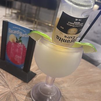 STAR CINEMA GRILL - SPRINGWOODS - Updated May 2025 - 146 Photos & 157 ...