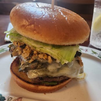 UPTOWN BURGER - Updated November 2024 - 92 Photos & 117 Reviews - 6370 ...