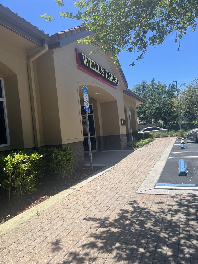 WELLS FARGO BANK - Updated January 2025 - 15219 Collier Blvd, Naples ...