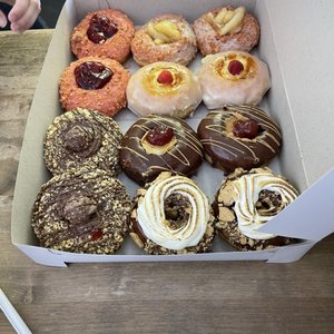 THE LOCAL DONUT - 852 Photos & 610 Reviews - 3213 N Hayden Rd ...