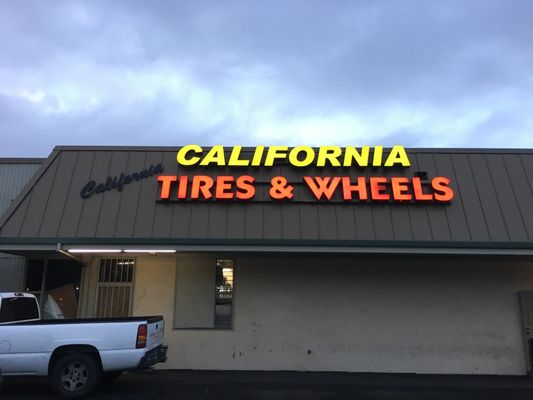 CALIFORNIA TIRE & WHEELS - Updated October 2025 - 29 Photos & 72 ...