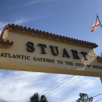 STUART WELCOME ARCH - Updated November 2025 - 11 Photos - 2390 NE Dixie ...