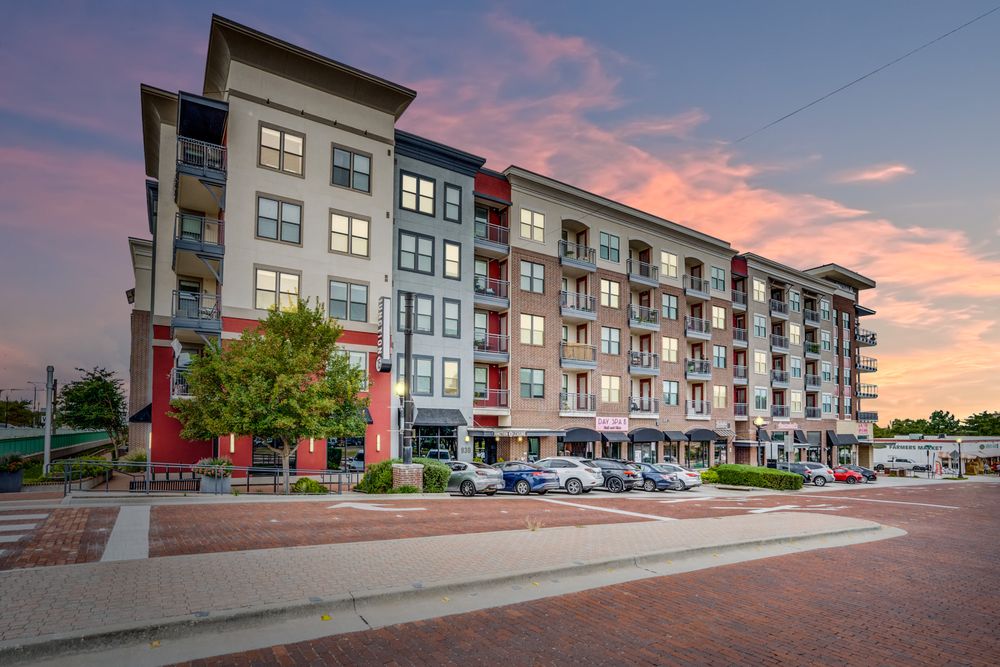 JUNCTION 15 - Updated May 2026 - 32 Photos - 930 E 15th St, Plano ...