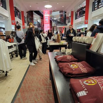 THE HARVARD COOP BOOKSTORE - Updated September 2024 - 185 Photos & 197 ...