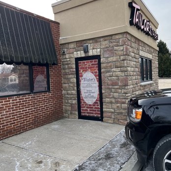 TAYLOR’S TAVERN - Updated December 2025 - 47 Photos & 64 Reviews - 5539 ...