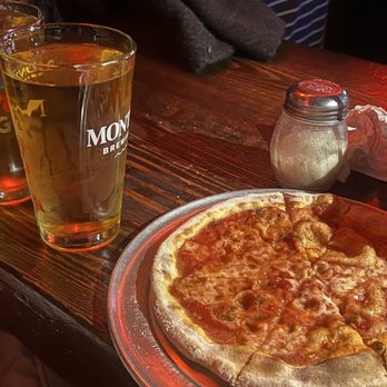 ALLIGATOR LOUNGE - Updated May 2025 - 228 Photos & 566 Reviews - 600 ...