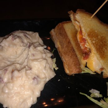 GCC PIZZA BAR & GRILL - Updated October 2025 - 198 Photos & 107 Reviews ...