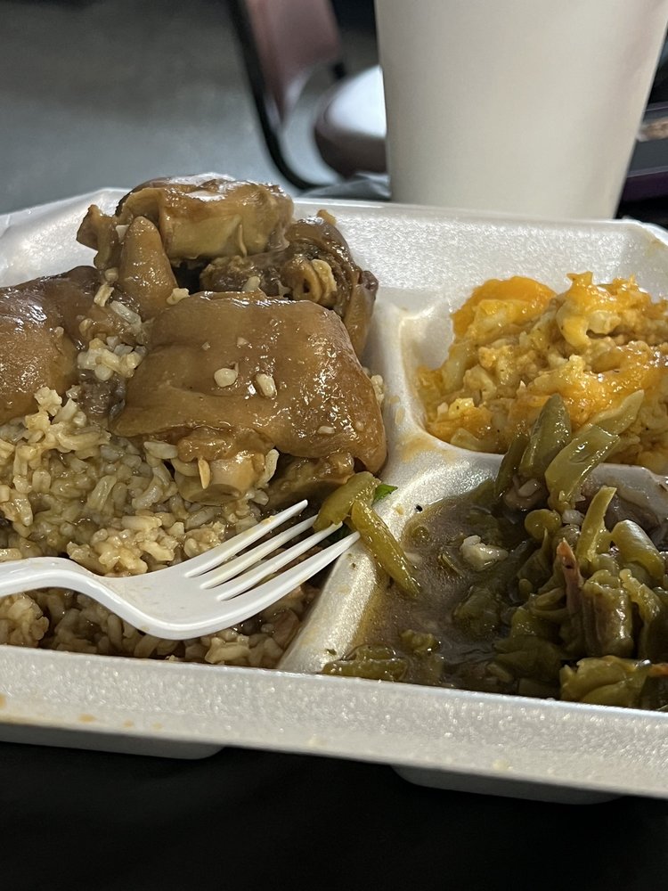 MUNCHIE’S BBQ & SUBS - Barbeque Restaurant in Savannah, Georgia at 2110 ...