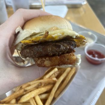 SLIDER INN - DOWNTOWN - Updated November 2025 - 160 Photos & 141 ...