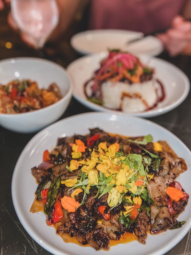 ELEPHANT EAST - 380 Photos & 170 Reviews - 2823 Mckinnon St, Dallas ...