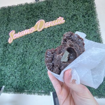 SESAME DONUTS - Updated August 2024 - 117 Photos & 86 Reviews - 3231 S ...