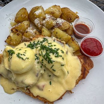 RED HOUSE CAFE - Updated December 2024 - 1789 Photos & 2101 Reviews ...