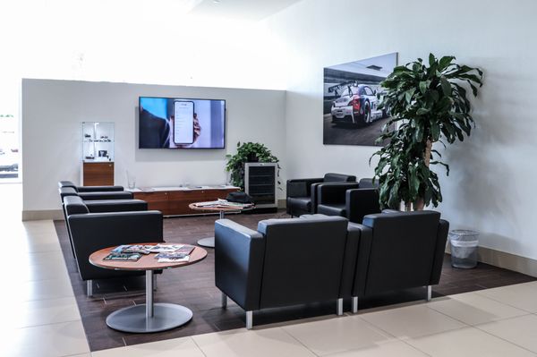 CHAPMAN BMW ON CAMELBACK - Updated December 2025 - 134 Photos & 734 ...