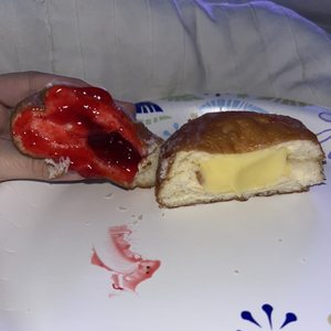 DONUT CASTLE - 37 Photos & 78 Reviews - 11831 E 13 Mile Rd, Warren ...