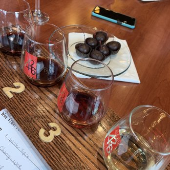 CELLAR 426 - Updated June 2024 - 105 Photos & 40 Reviews - 1402 Dennis ...